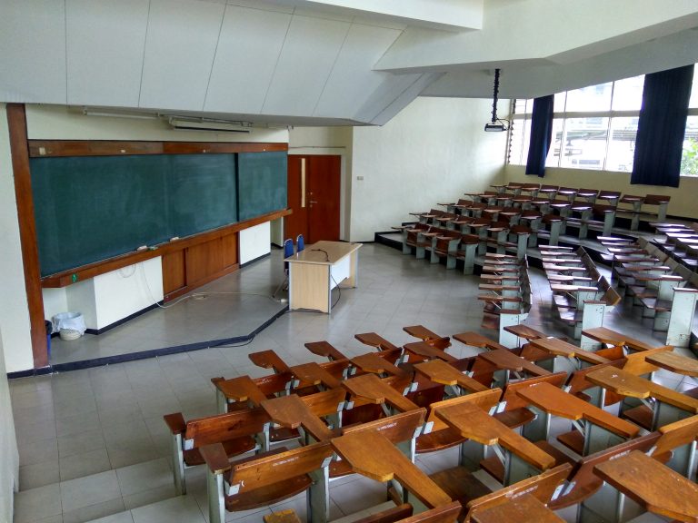 Ruang Kelas TVST - Direktorat Sarana dan Prasarana ITB