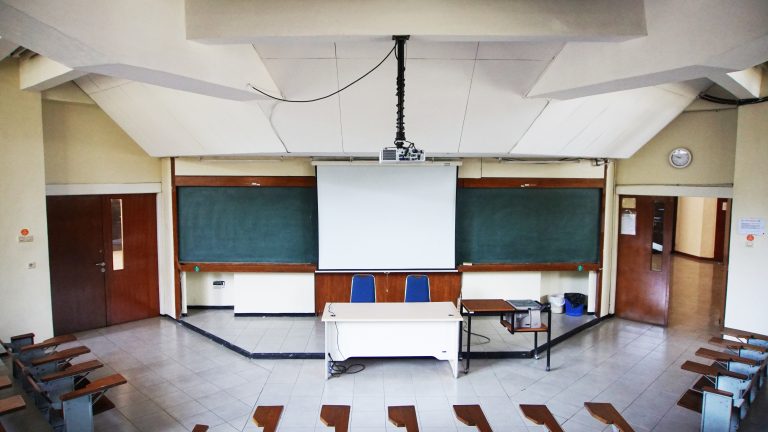 Ruang Kelas TVST - Direktorat Sarana dan Prasarana ITB