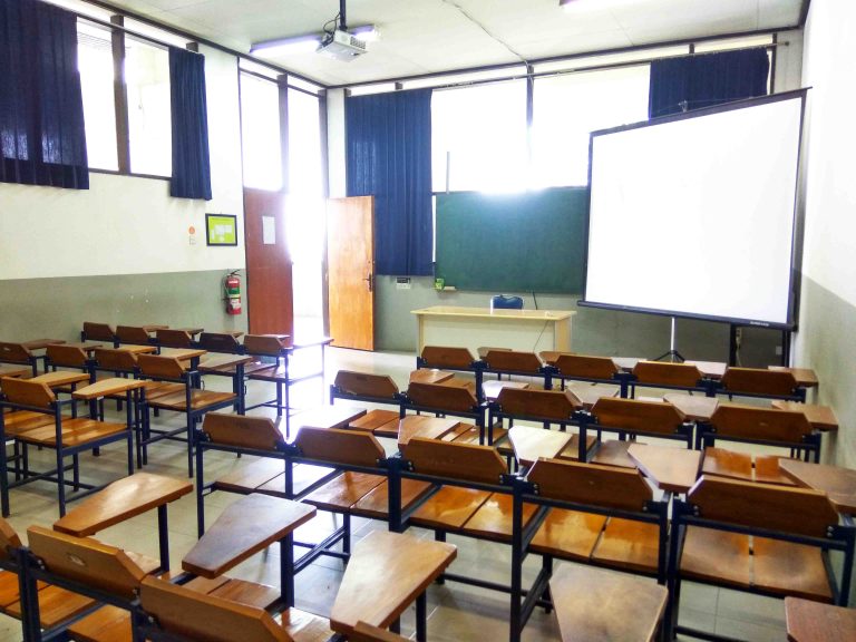 Ruang Kelas GKU Timur - Direktorat Sarana dan Prasarana ITB