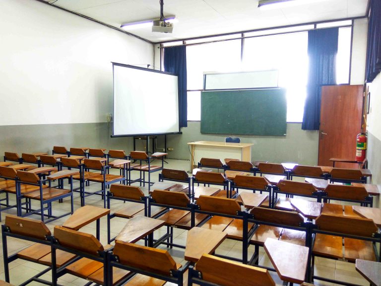 Ruang Kelas GKU Timur - Direktorat Sarana dan Prasarana ITB